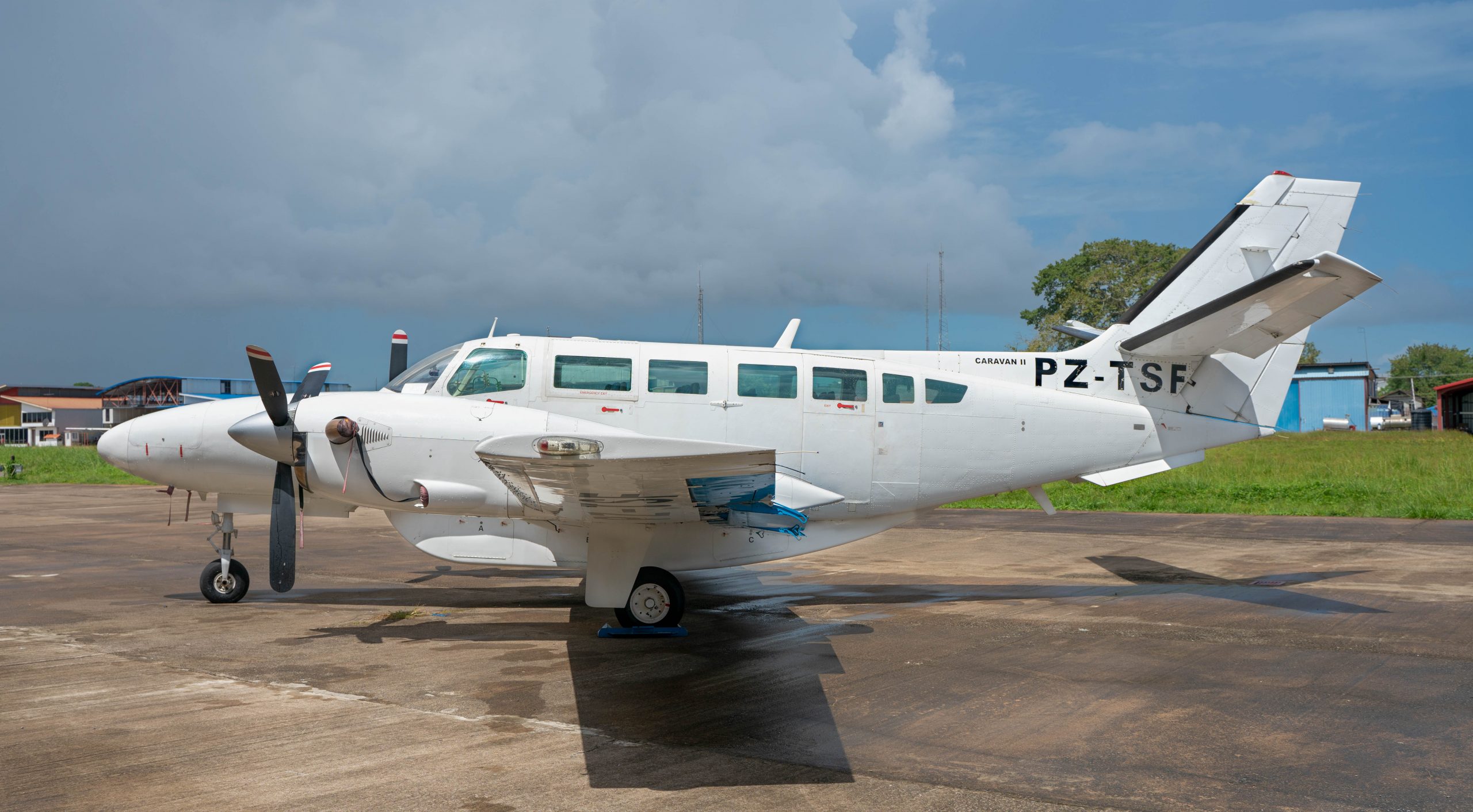 Reims-Cessna F406 Caravan II - Bluewing