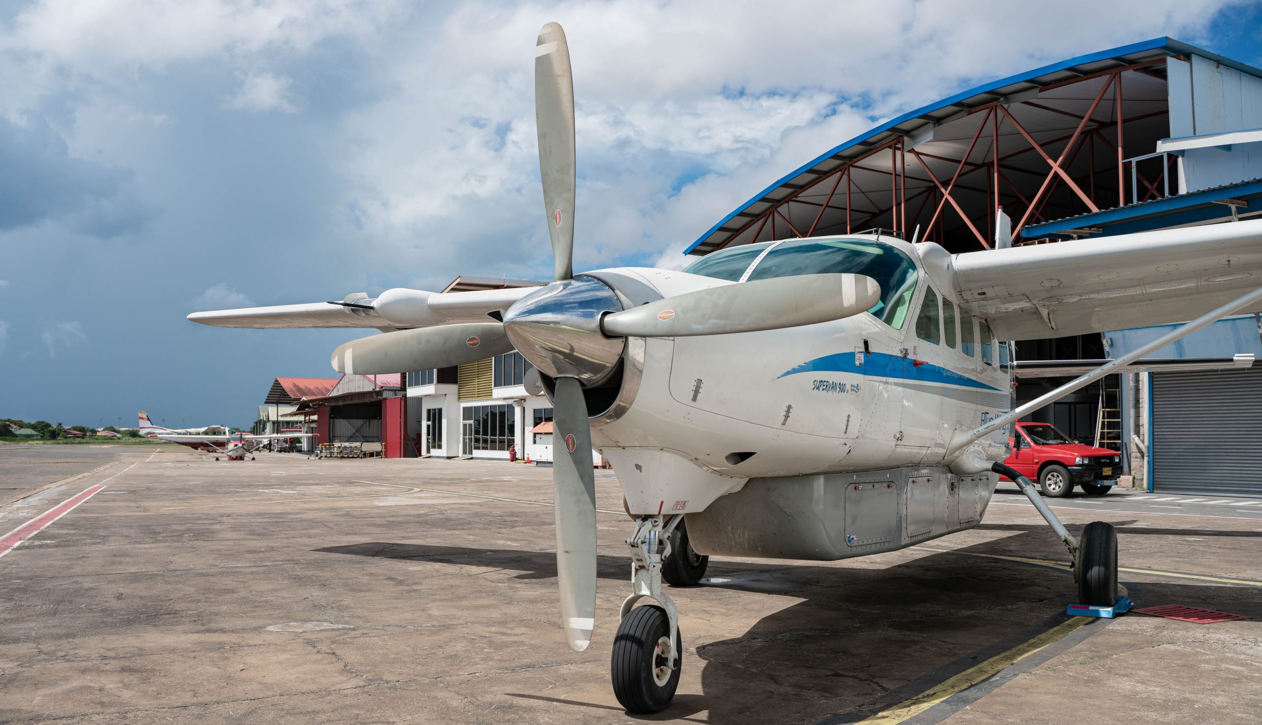 CESSNA 208 - Bluewing